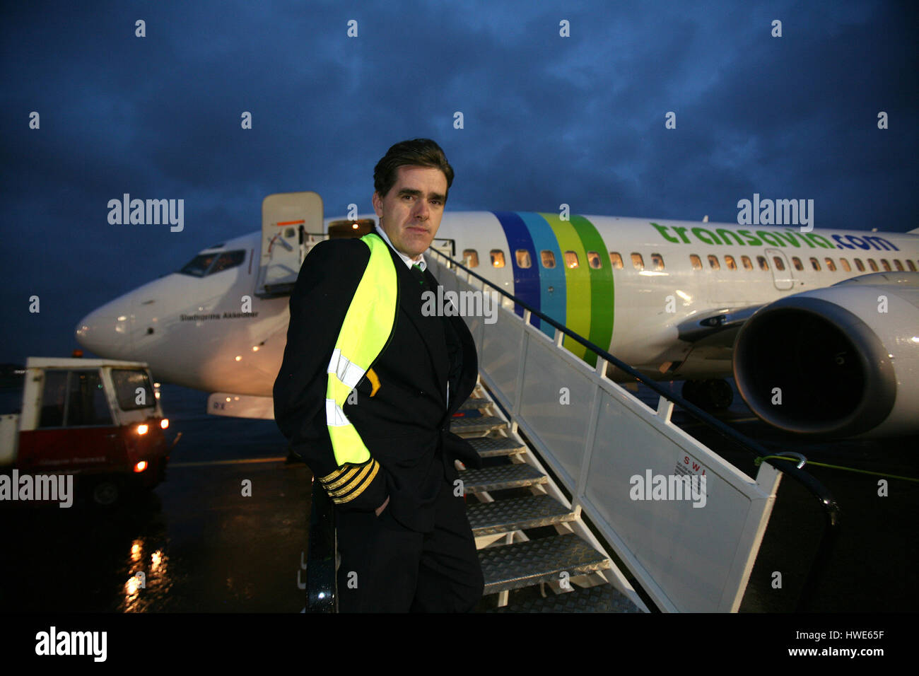 Boeing 737 cockpit transavia hi-res stock photography and images - Alamy