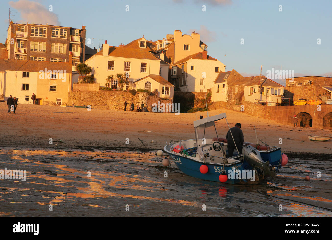 St ives fishing boat hi-res stock photography and images - Alamy