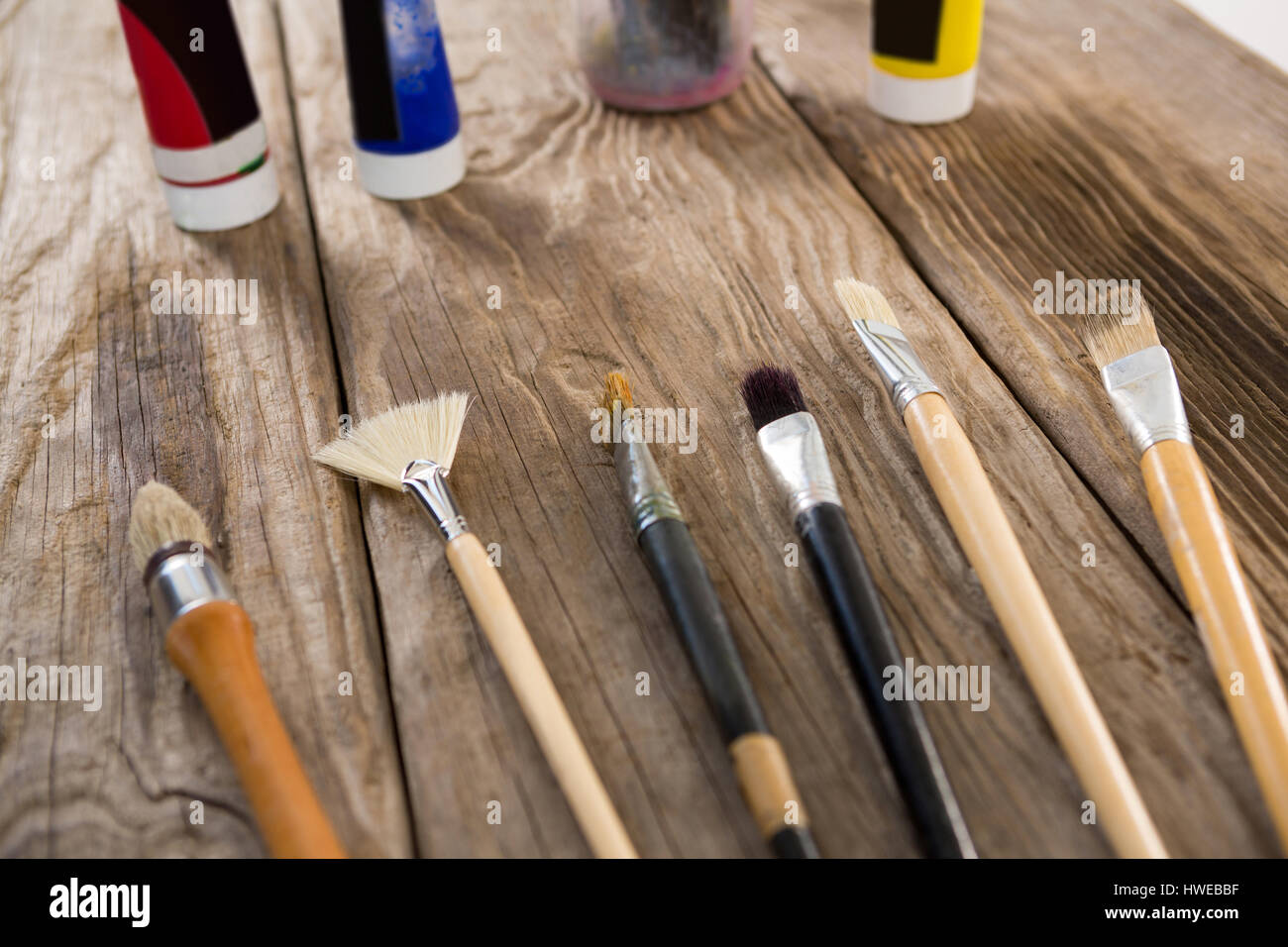 Various paintbrush watercolor tubes hi-res stock photography and images ...