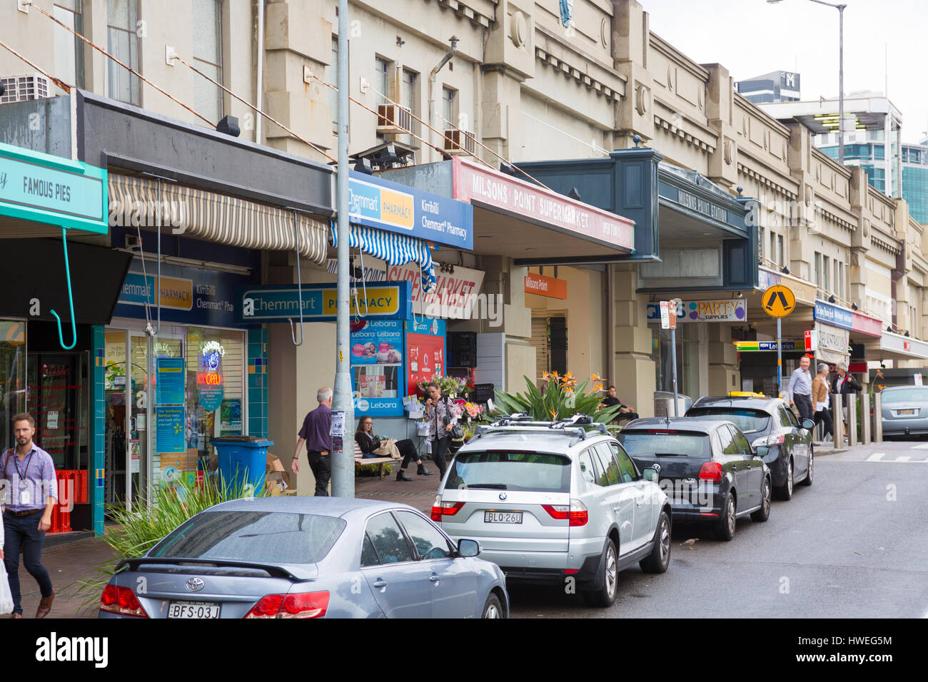Kirribilli high street ansd hi-res stock photography and images - Alamy