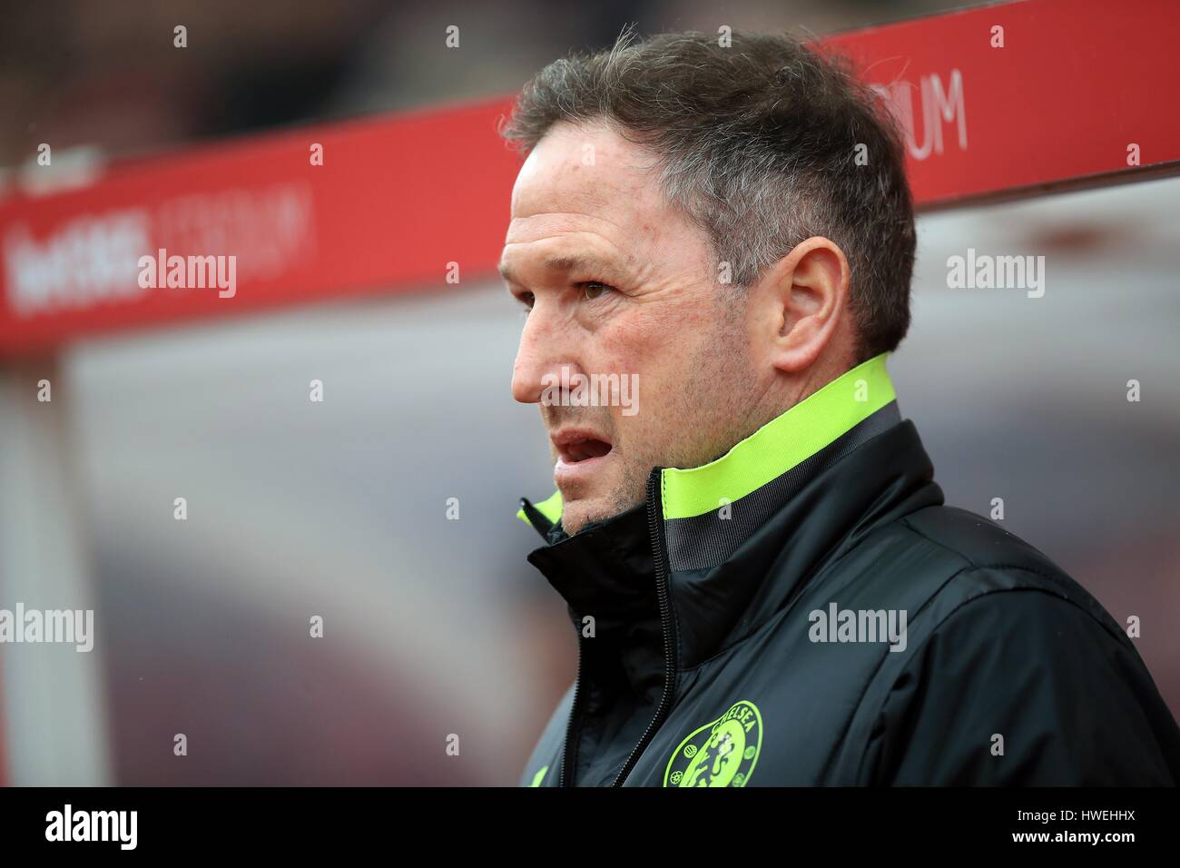 Chelsea assistant manager Steve Holland Stock Photo - Alamy