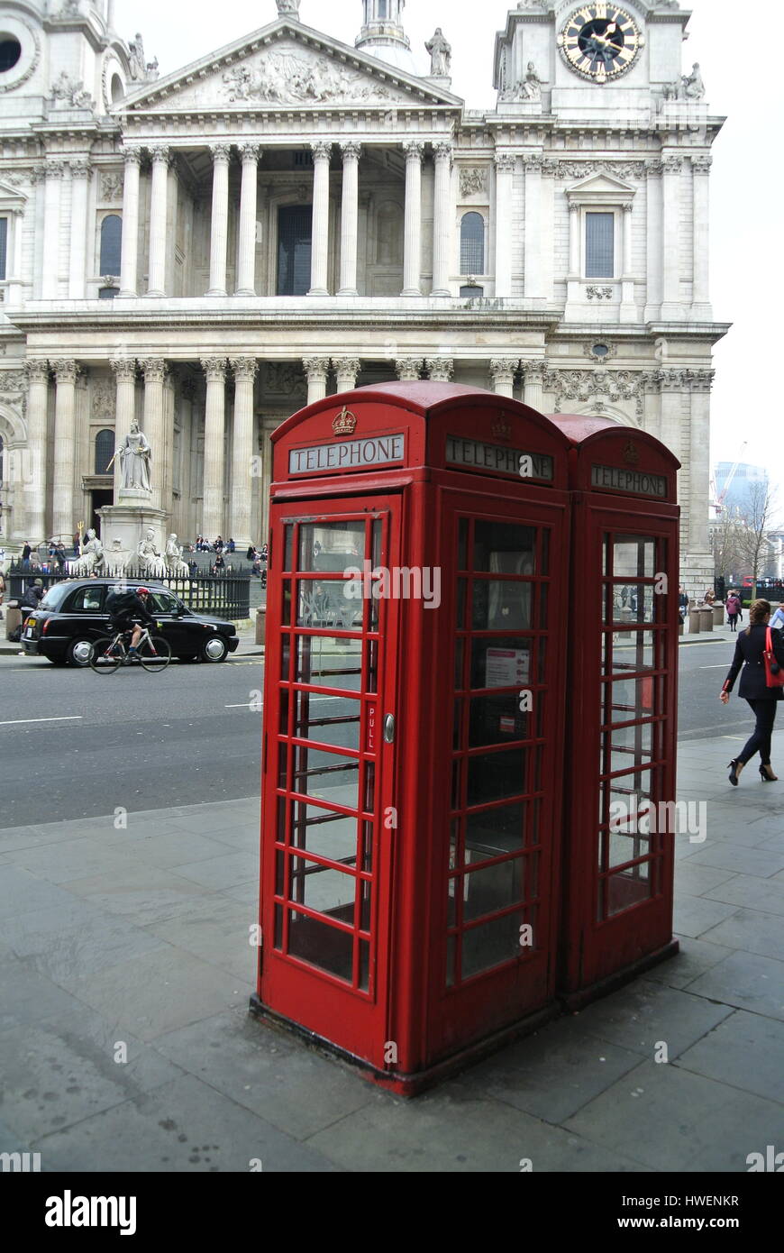 Pair of red phone boxes hi-res stock photography and images - Alamy