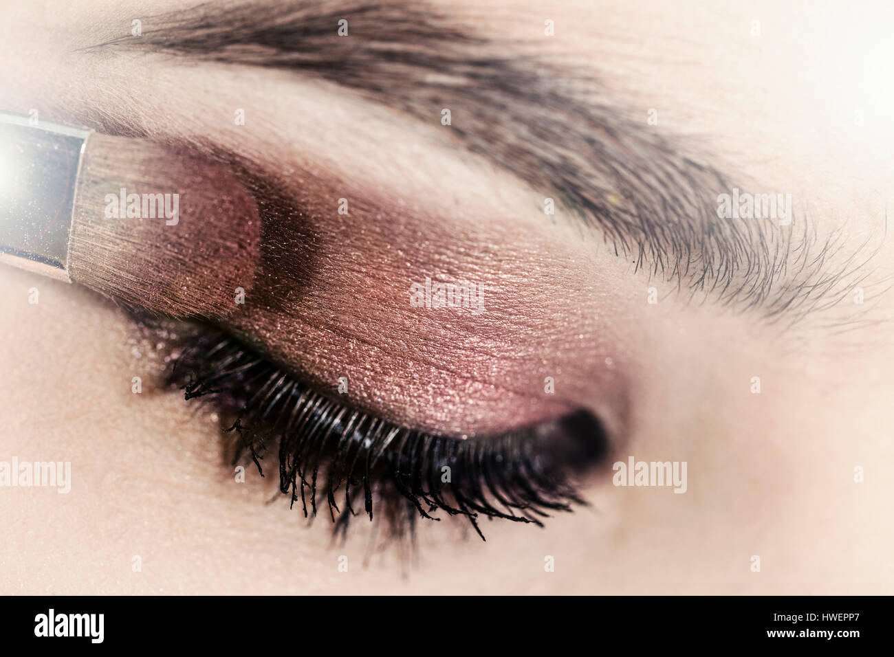 Womans eyes closed hi-res stock photography and images - Alamy