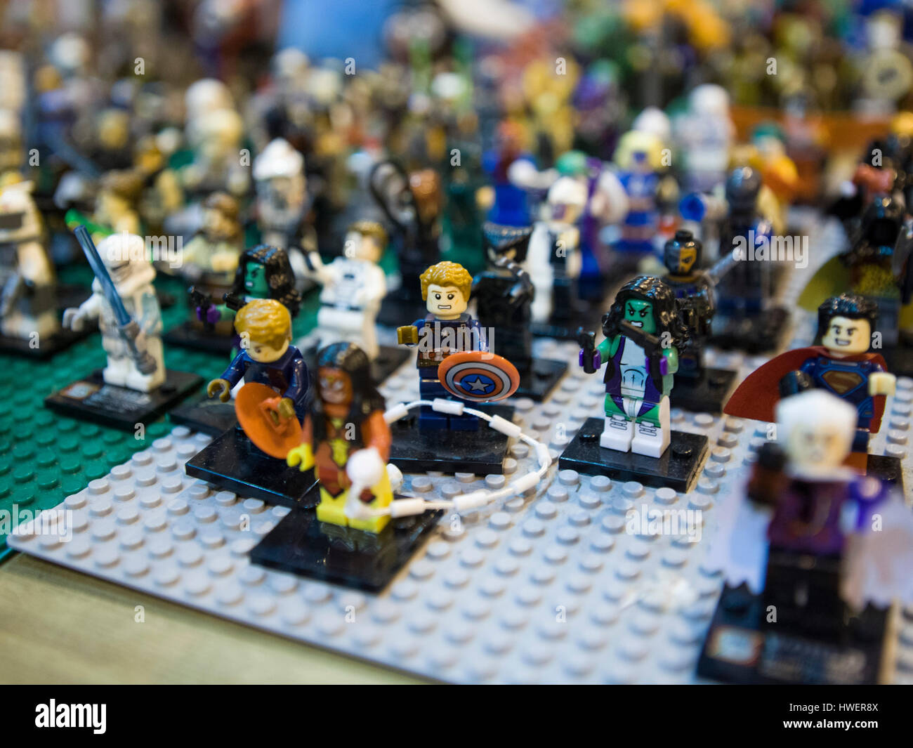 Stalls at Cardiff Comic Con 2017 at the Motorpoint arena Stock Photo ...