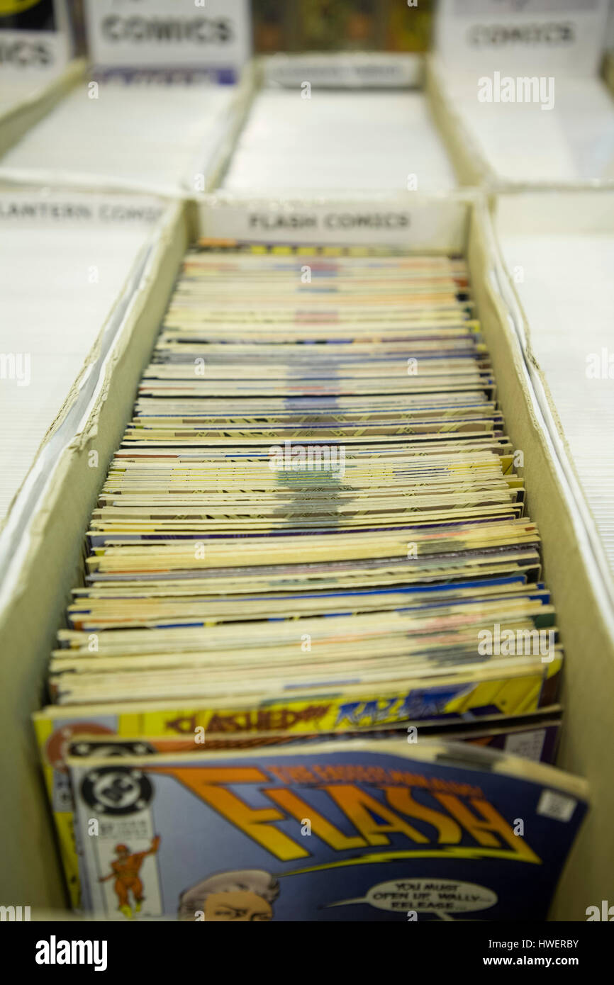 Dc comics the flash hi-res stock photography and images - Alamy