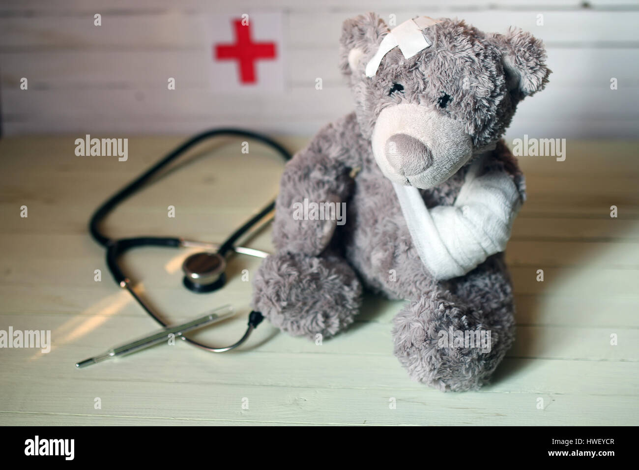 toy teddy doctor Stock Photo - Alamy