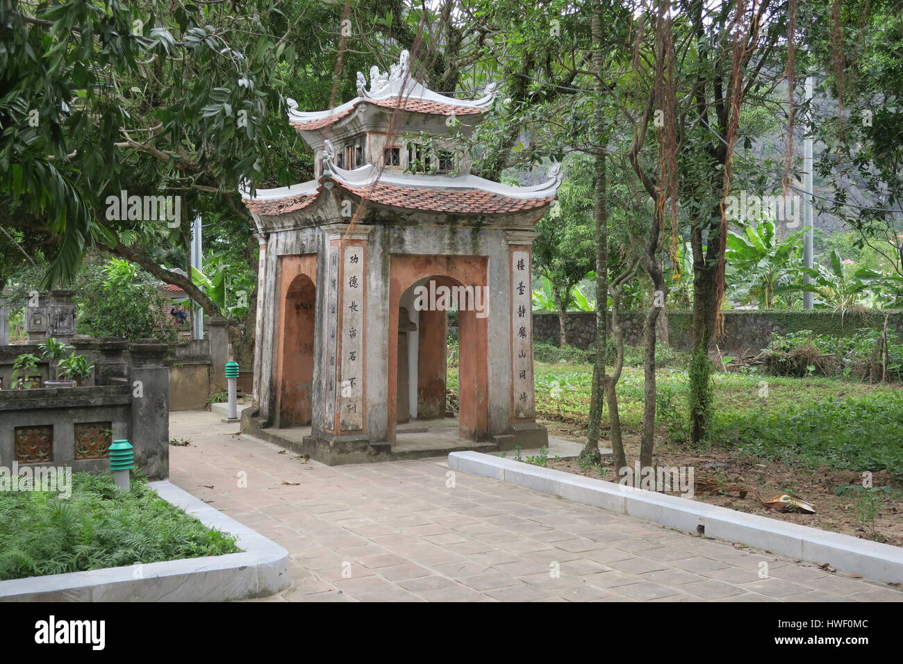Le dai hanh temple hi-res stock photography and images - Alamy