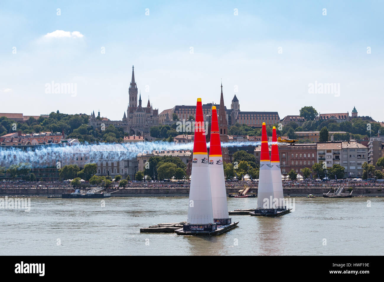 Plane during red bull hi-res stock photography and images - Alamy