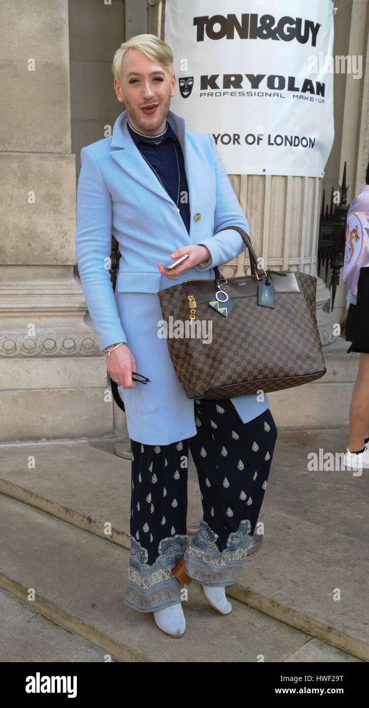 LFW FW 2017 - Angus Chiang - Catwalk Featuring: Lewis-Duncan Weedon ...