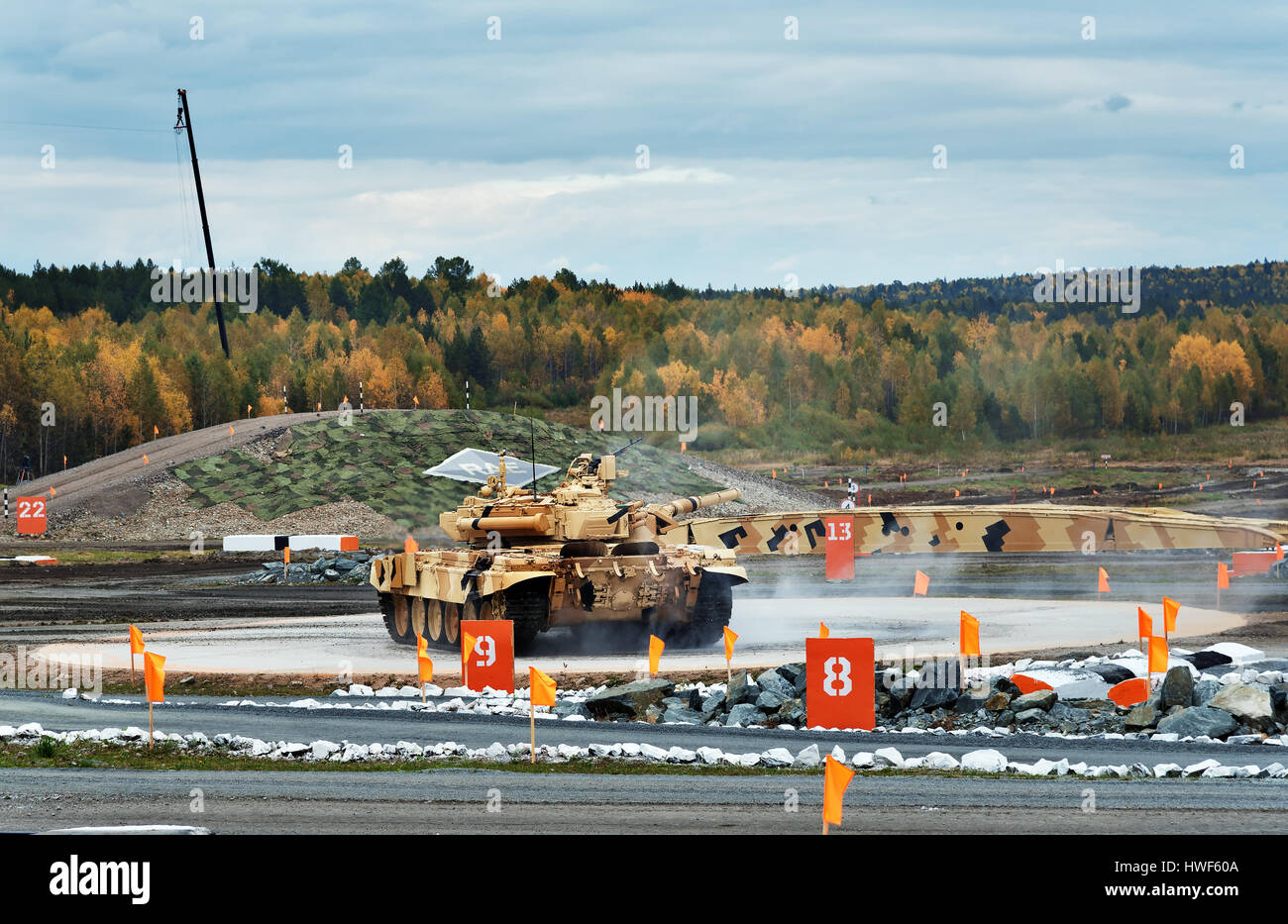 Main battle tank firing range hi-res stock photography and images - Alamy