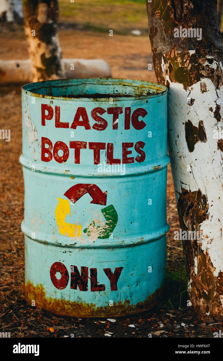 Hand painted letters hi-res stock photography and images - Alamy