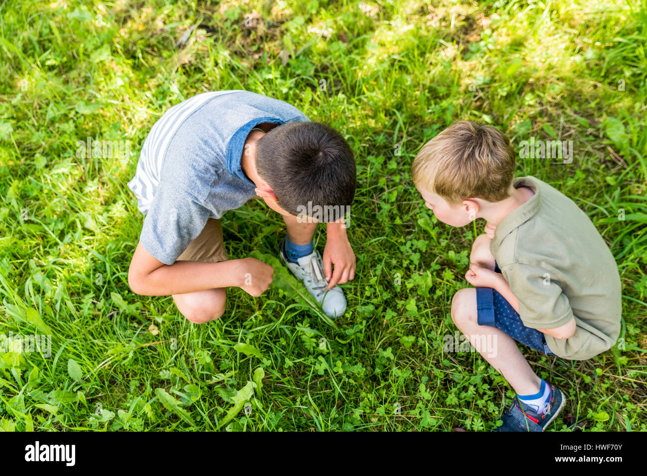 Child looking sun hot hi-res stock photography and images - Alamy