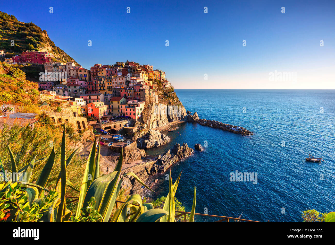 Seascape in five lands hi-res stock photography and images - Alamy