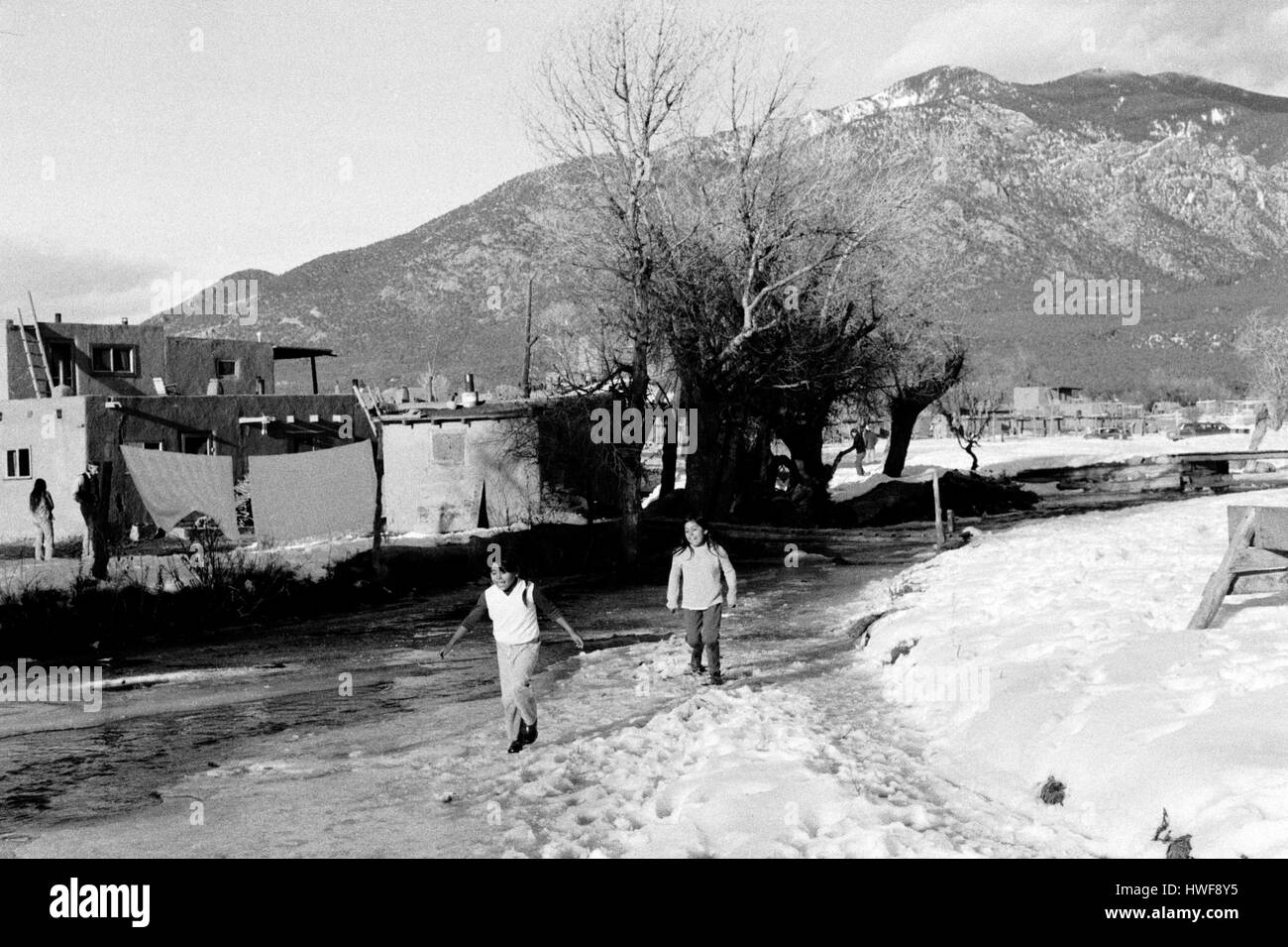 Southwest native american Black and White Stock Photos & Images - Alamy