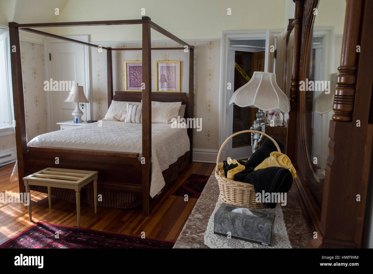 New York, Chippewa Bay, Hammond, Dark Island. Singer Castle, one of the ...