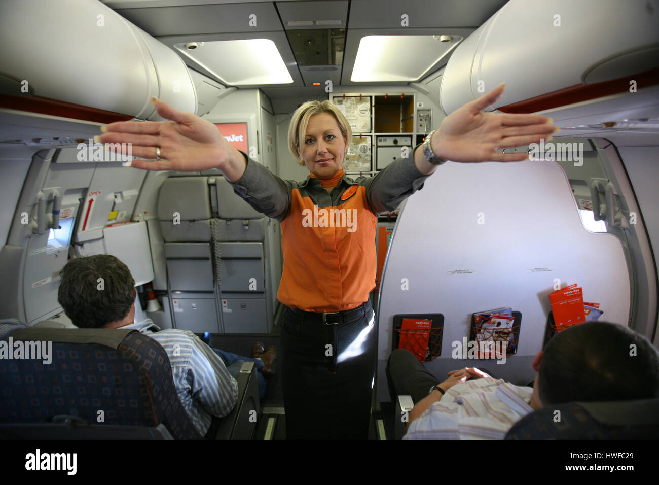 Easyjet stewardess hi-res stock photography and images - Alamy
