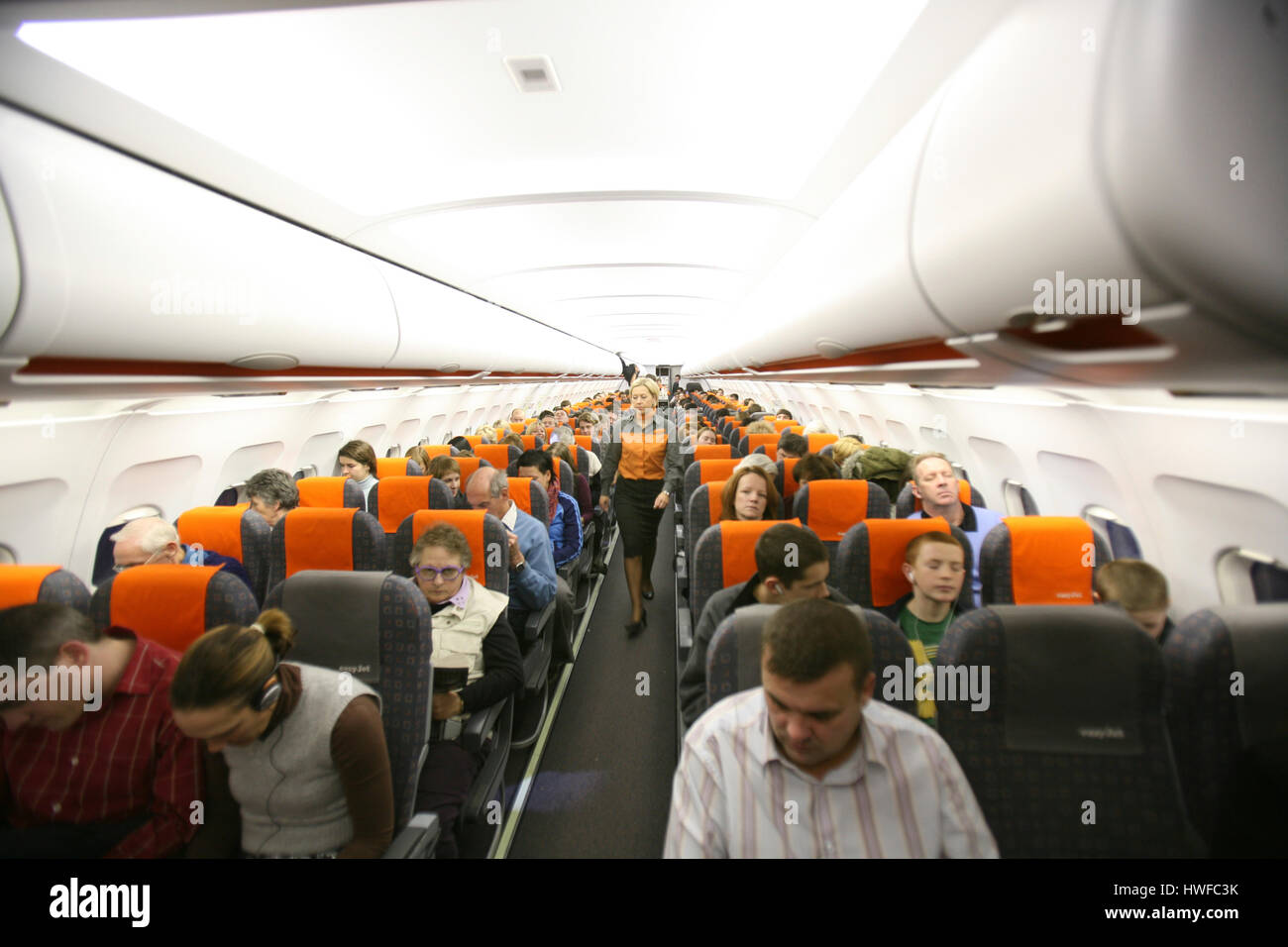 Easyjet stewardess hi-res stock photography and images - Alamy