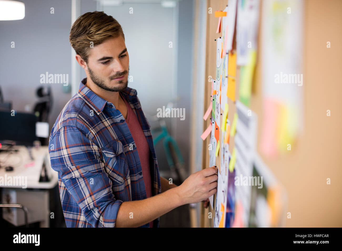 Man touching sticky note hi-res stock photography and images - Alamy