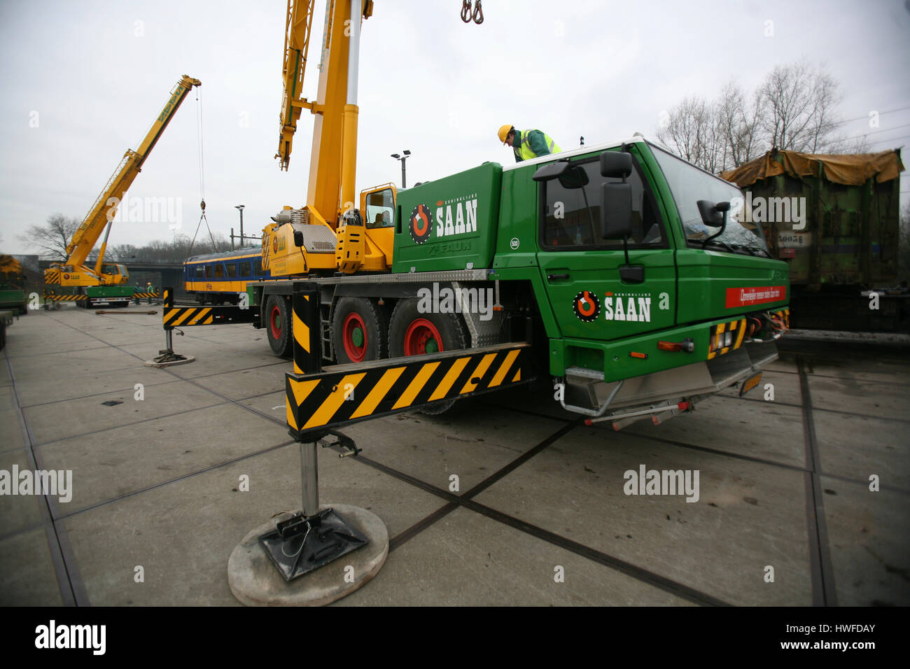 convoy exceptional (special load Stock Photo - Alamy