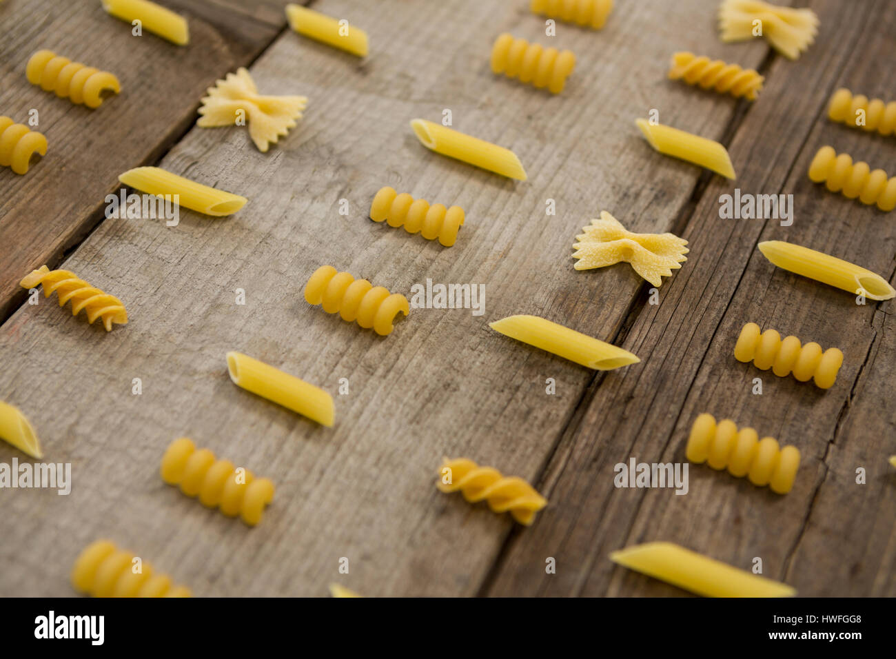 Pasta bow shape in row hi-res stock photography and images - Alamy