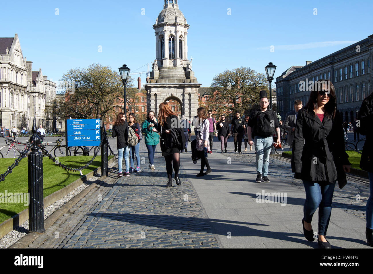 Trinity college dublin students hi-res stock photography and images - Alamy