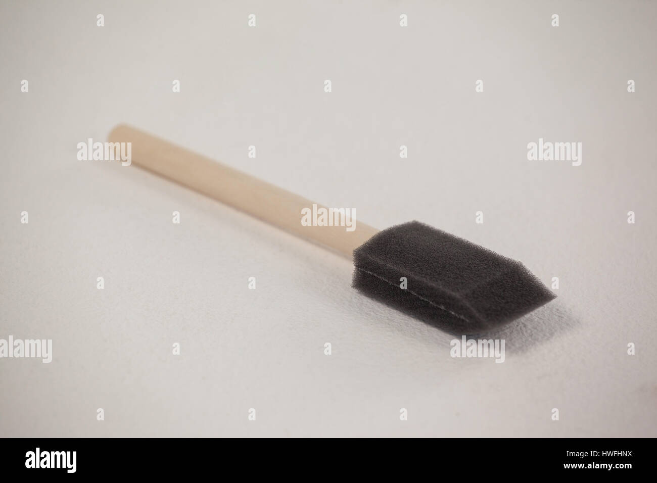 Sponge brush craft hi-res stock photography and images - Alamy