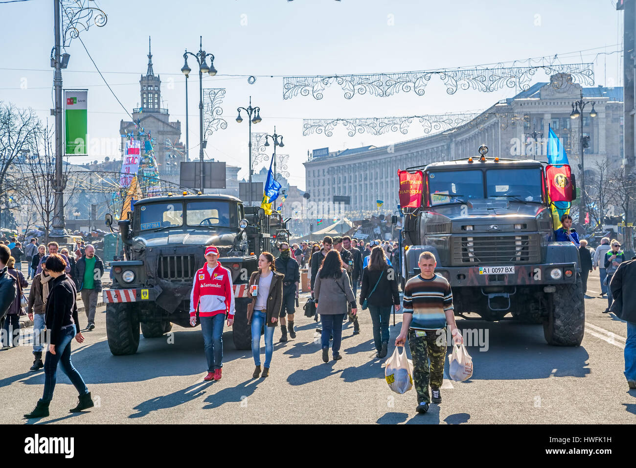 Maidan revolution crowd hi-res stock photography and images - Alamy