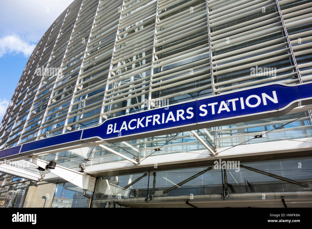 Blackfriars station sign hi-res stock photography and images - Alamy