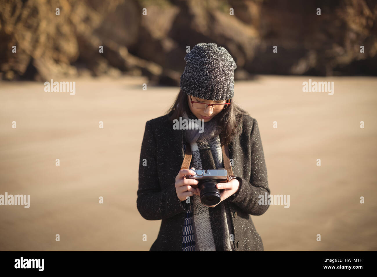 Digital camera beach hi-res stock photography and images - Alamy