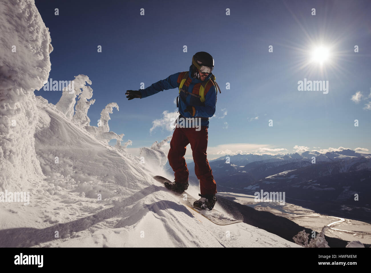 Skiing in the alps hi-res stock photography and images - Alamy