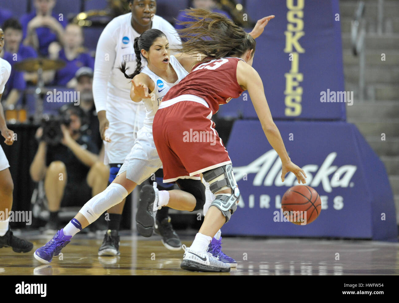 Seattle, WA, USA. 20th Mar, 2017. UW point guard Kelsey Plum (10 ...