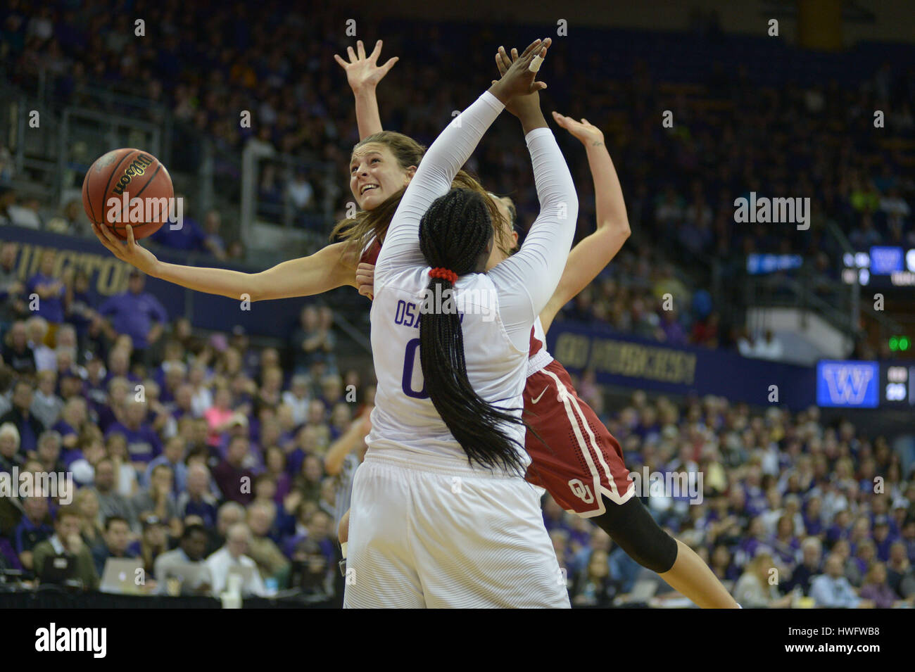 Seattle, WA, USA. 20th Mar, 2017. Oklahoma's Maddie Manning (23) drives ...