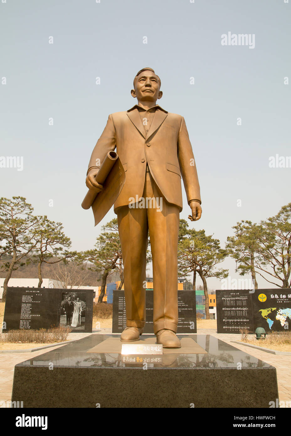 Birthplace of Park Chung-Hee, Mar 18, 2017 : The statue of late South ...
