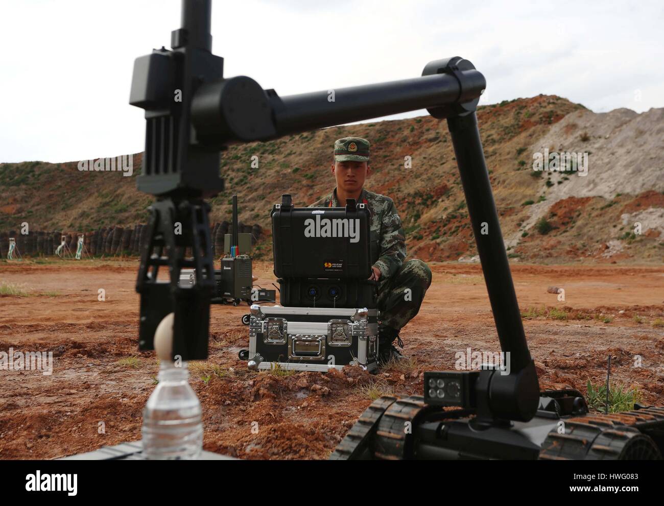 Kunming, China's Yunnan Province. 20th Mar, 2017. A bomb disposal ...