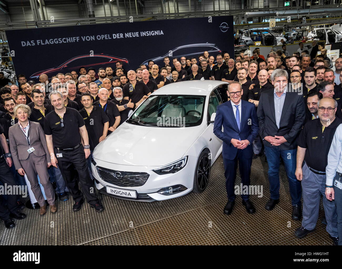 HANDOUT - Das gesamte Team des neuen Opel Insignia · Designer ...
