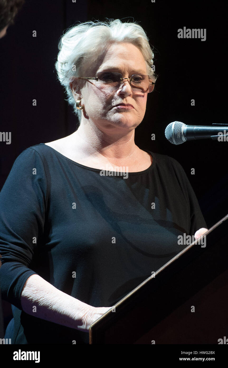 Sharon gless 2017 hi-res stock photography and images - Alamy