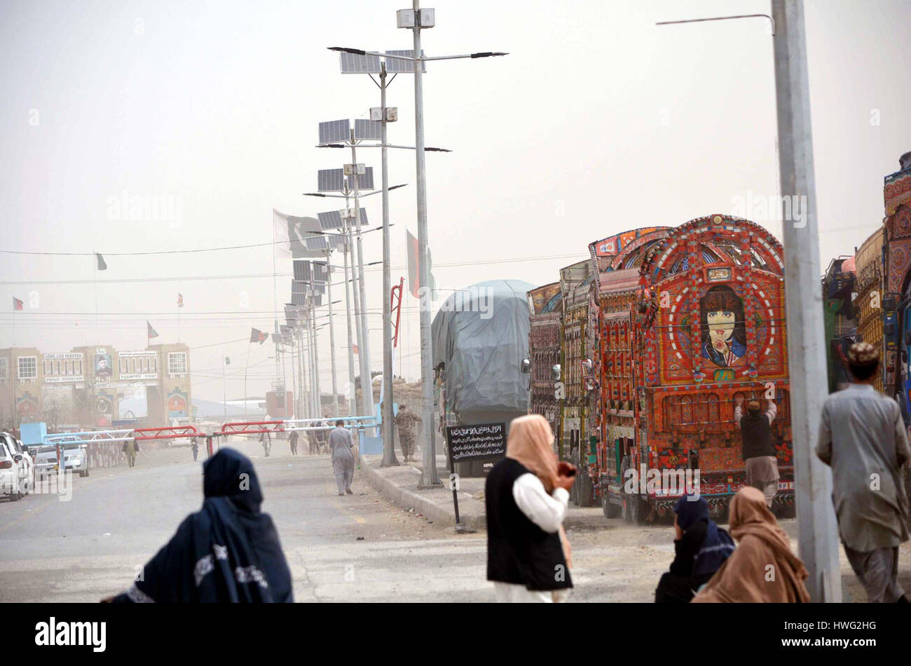 Chaman, Pakistan. 21st Mar, 2017. View of activities at the Pak-Afghan ...