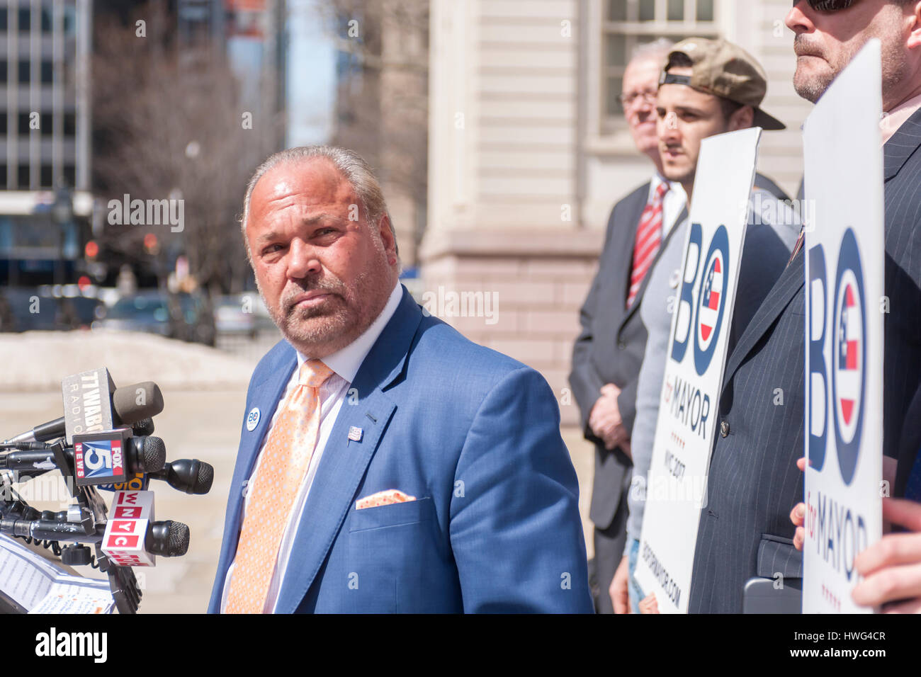 New York, USA. 21st Mar, 2017. Former NYPD detective and now private ...