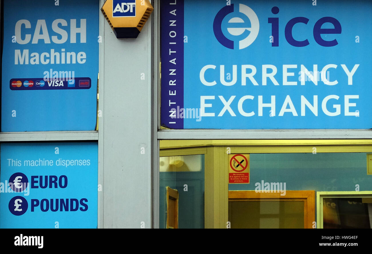 Currency Exchange Booth Stock Photos & Currency Exchange Booth Stock ...