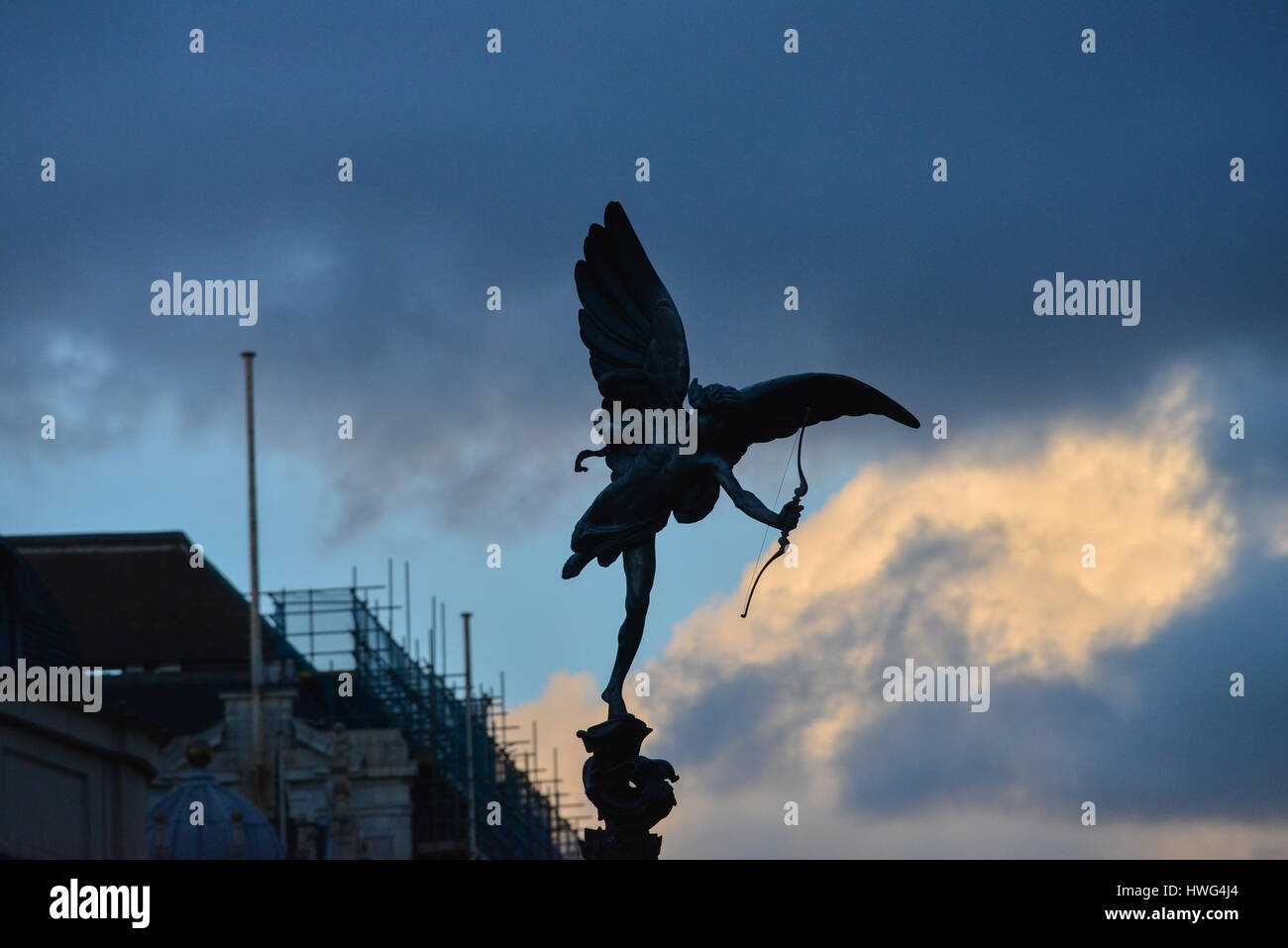 Piccadilly circus sunset hi-res stock photography and images - Alamy