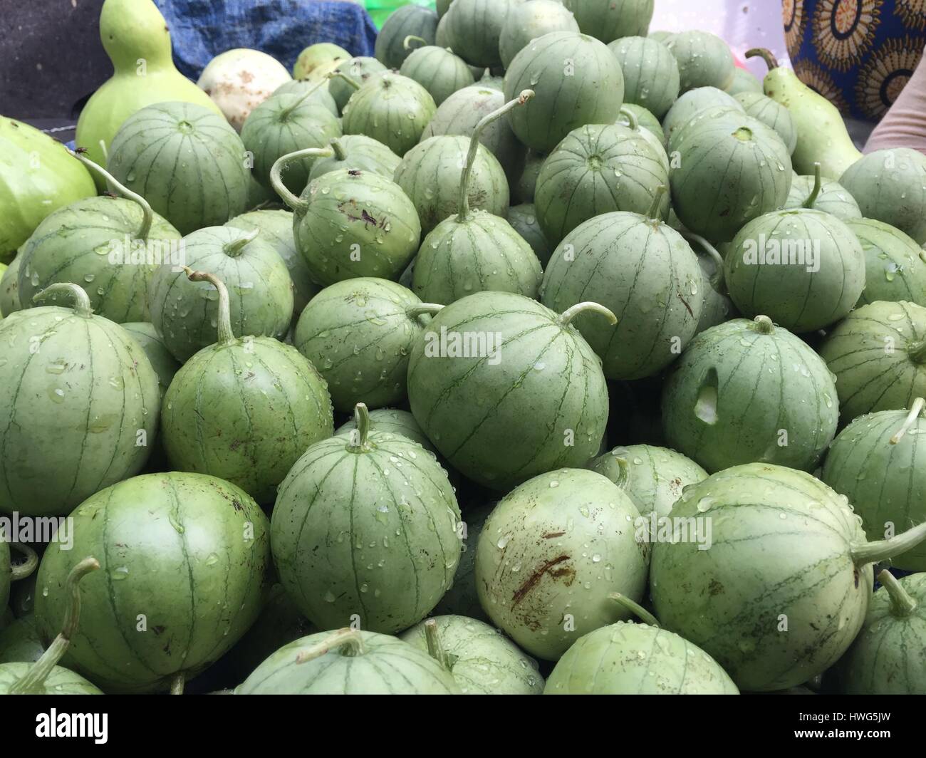 Mu Nei, Vietnam. 21st Mar, 2017. Various seafood and fruits can be seen ...