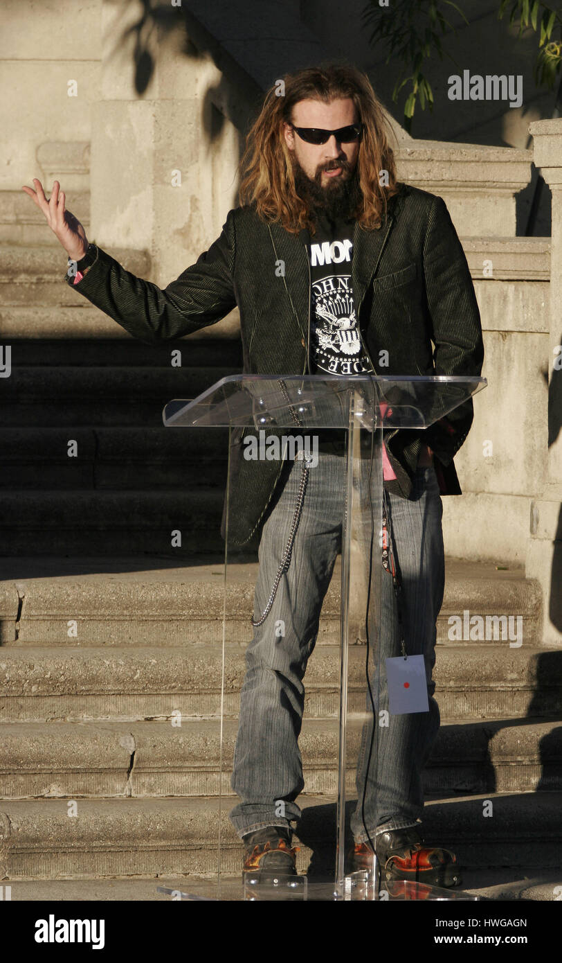 Johnny Ramone Statue Unveiling High Resolution Stock Photography and ...