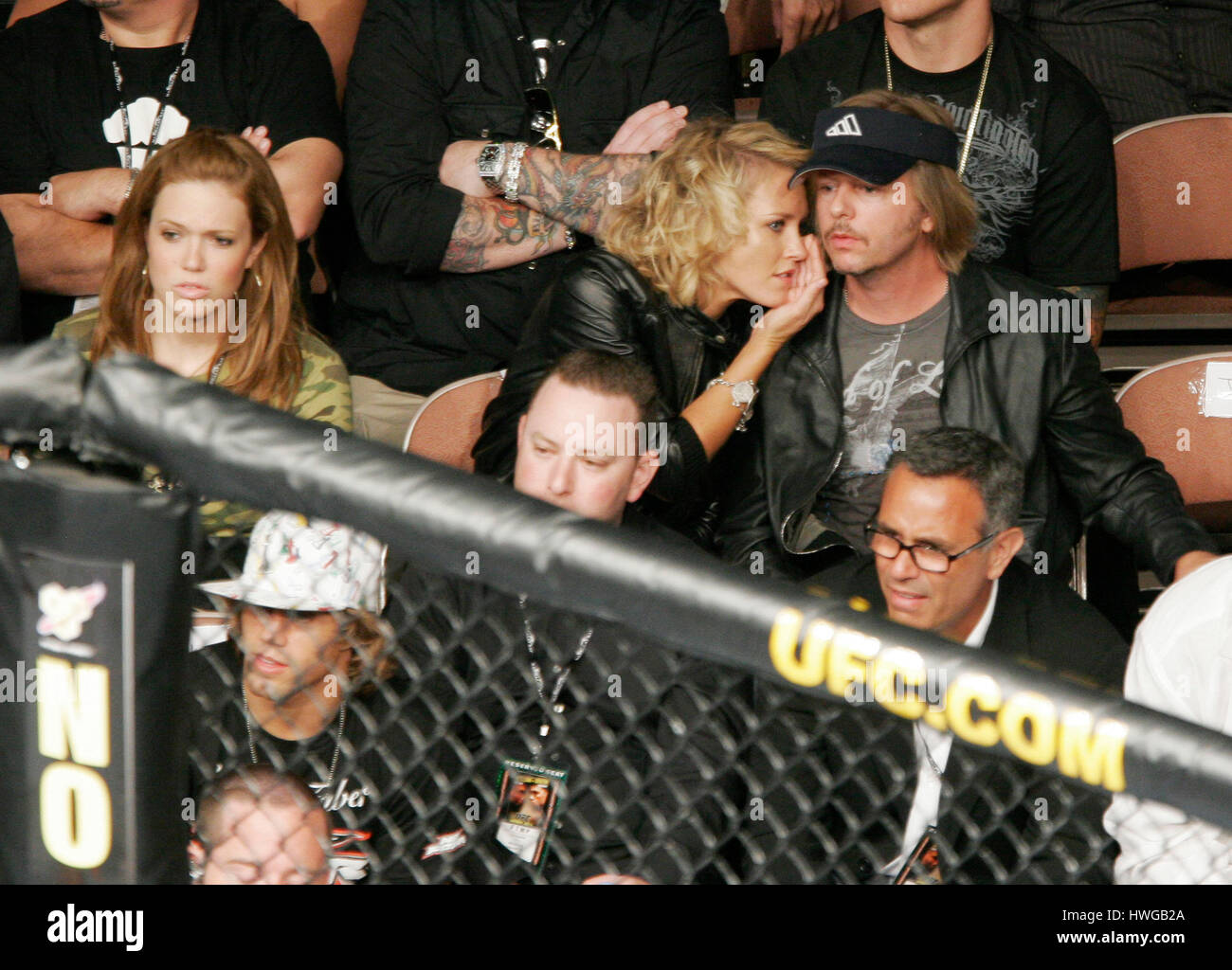 Mandy moore during ufc 86 hi-res stock photography and images - Alamy