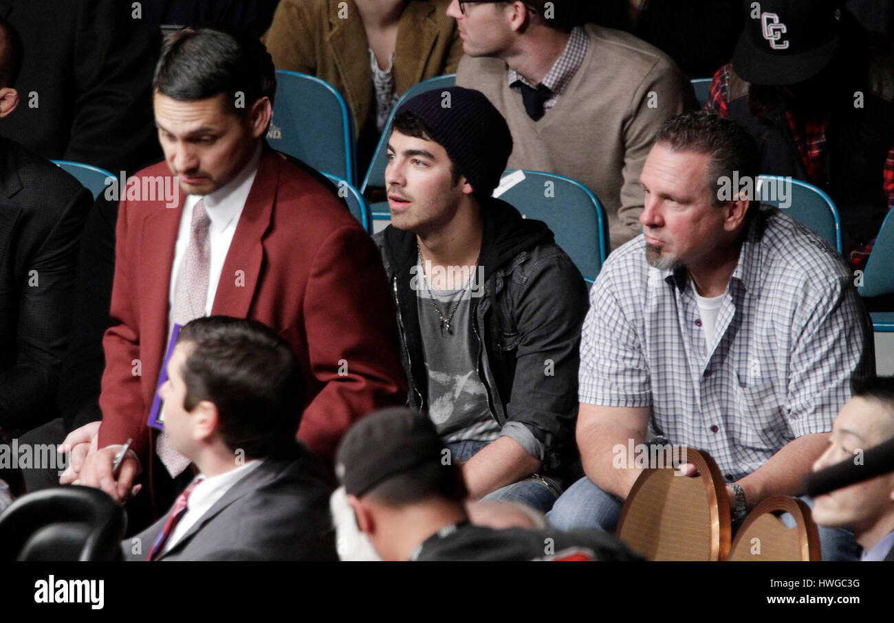 Joe Jonas watches cage fighting at UFC 141 in Las Vegas, Nevada on ...