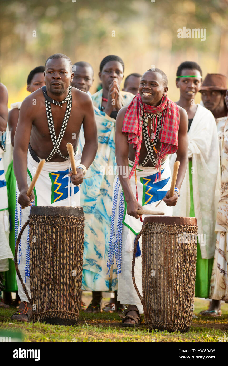 Dancers performing traditional Rwandan dance before trekking for ...