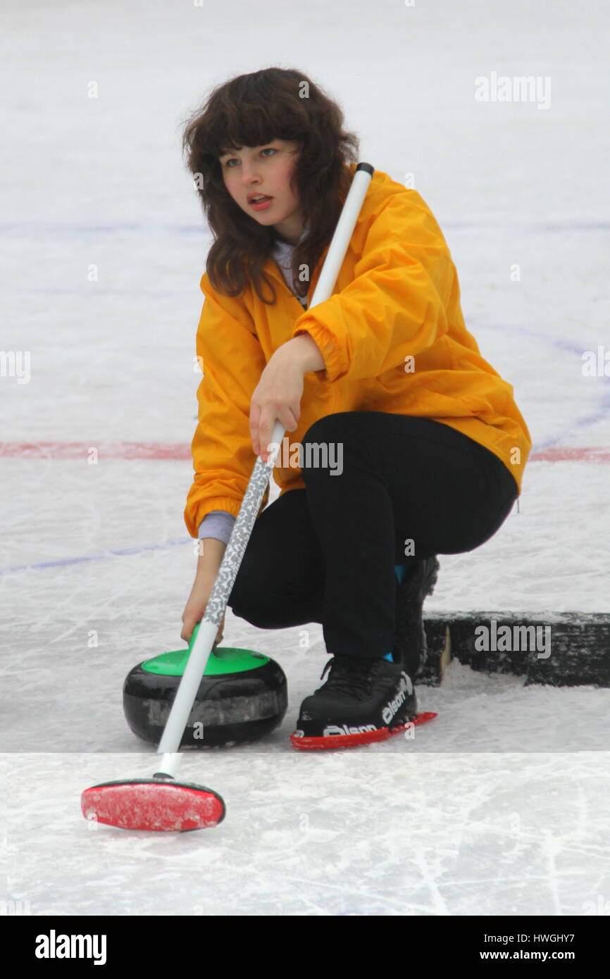 Curling. Club curling fans Stock Photo - Alamy