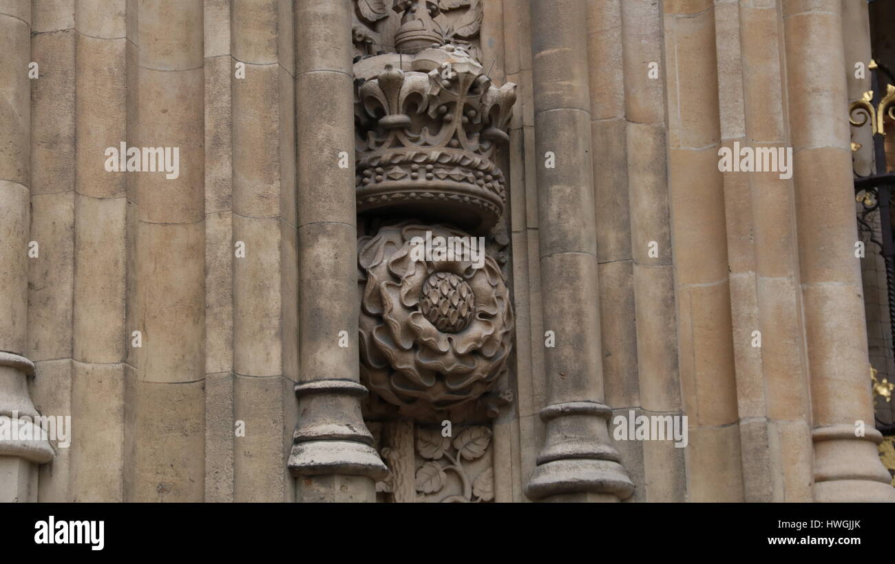 parliament stone rose historical object with crown Stock Photo - Alamy