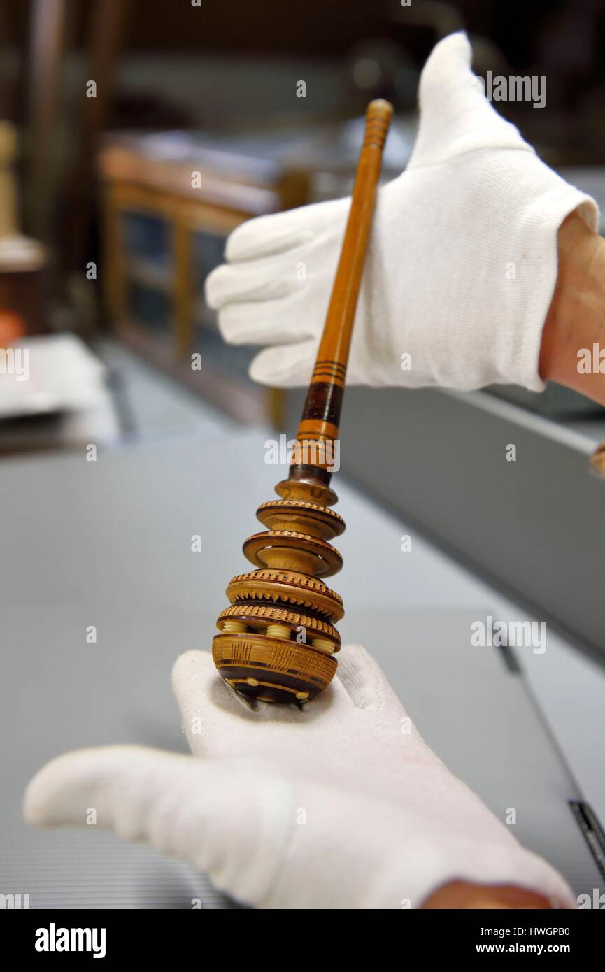 Molinillo chocolate hi-res stock photography and images - Alamy