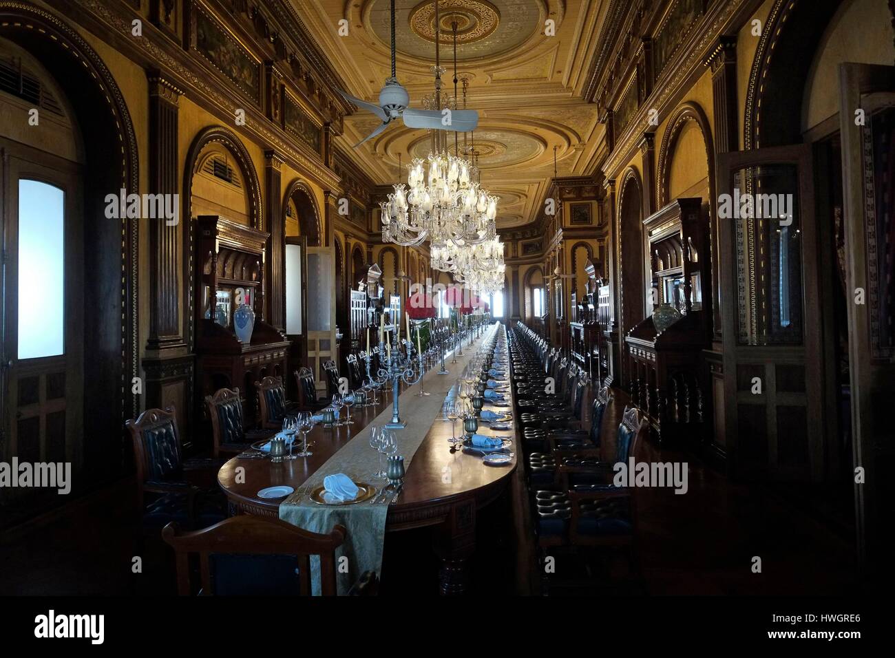 Largest dining hall hi-res stock photography and images - Alamy