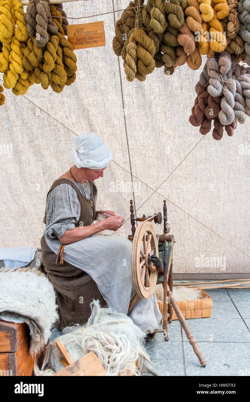 Medieval wool industry hi-res stock photography and images - Alamy